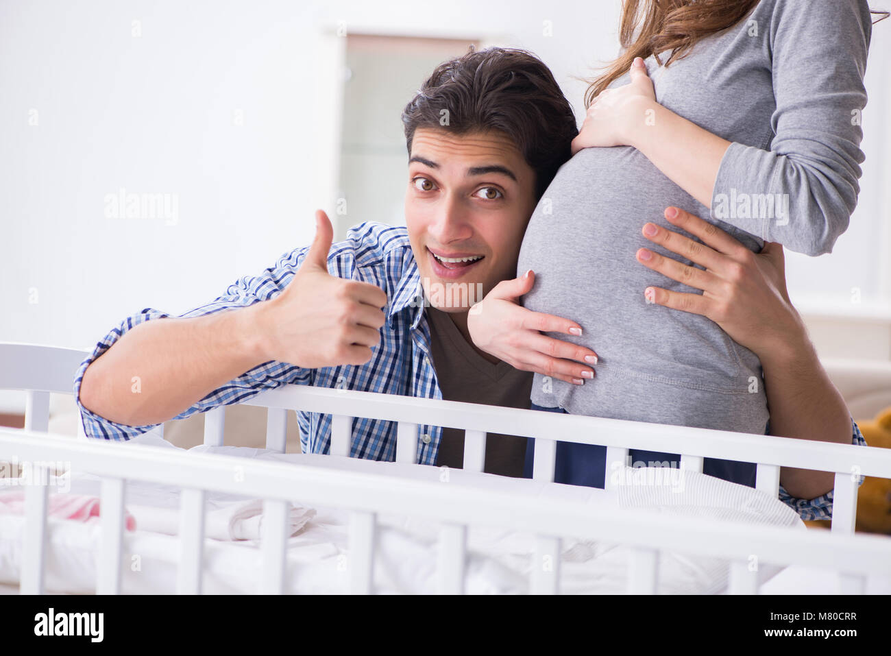 Thumbs up mom baby hi-res stock photography and images - Alamy