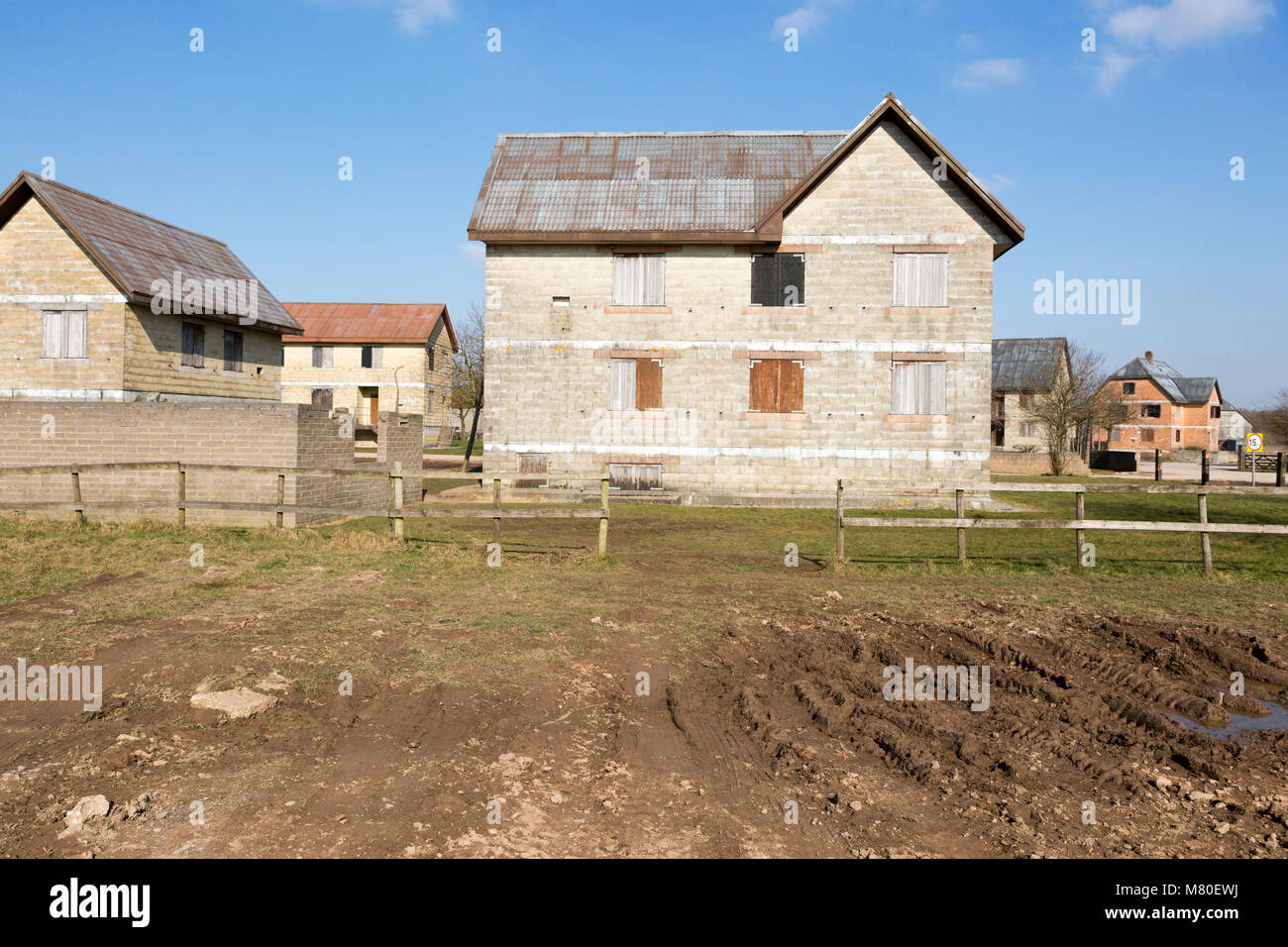 Fighting in built up area hi-res stock photography and images - Alamy