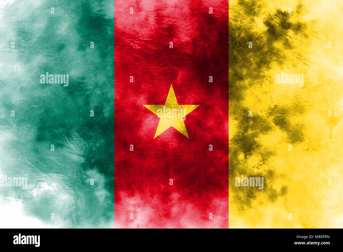 Old Cameroon grunge background flag Stock Photo - Alamy