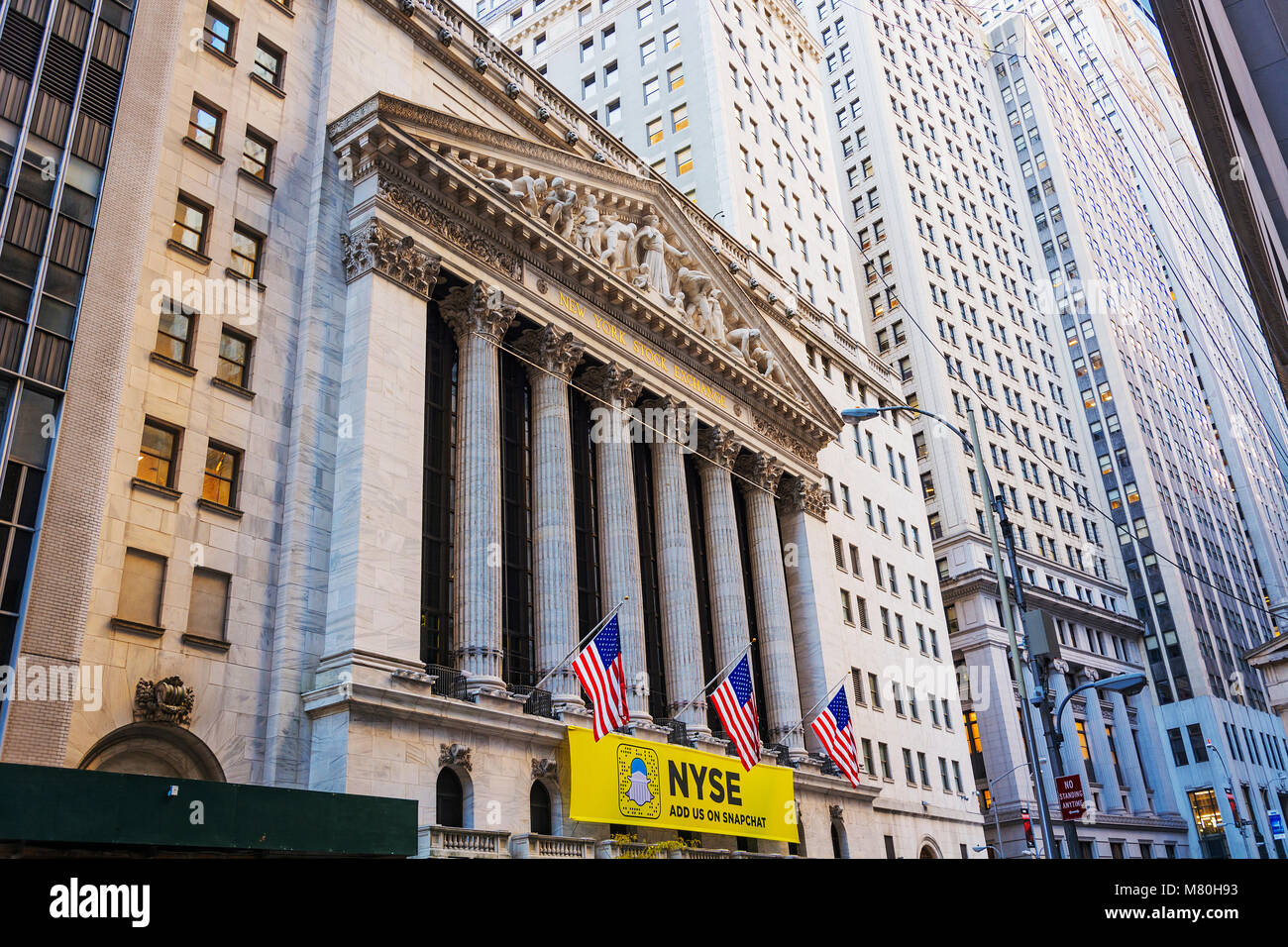 New York, USA, november 2016: facade of the New York Stock Exchange ...