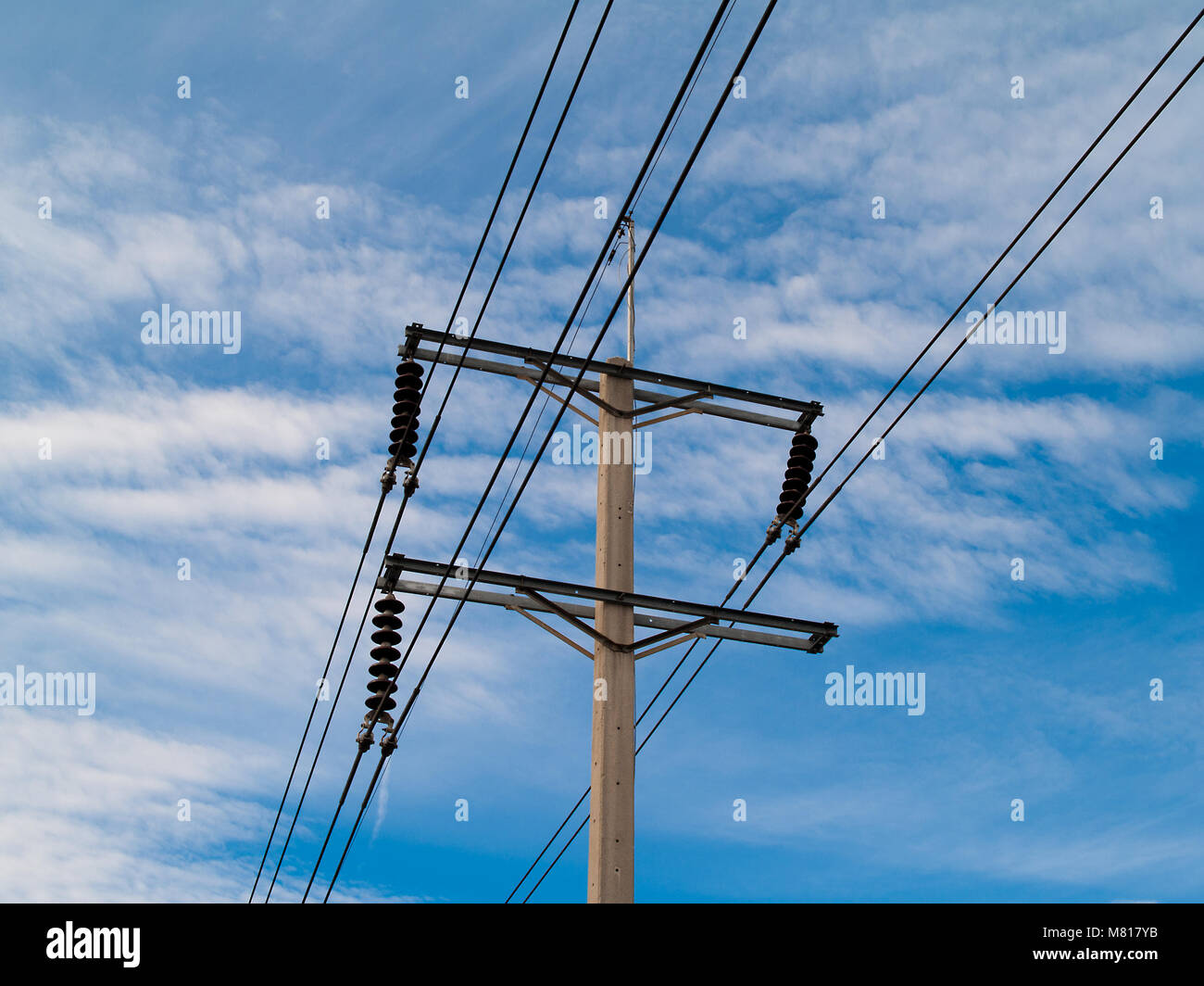 Electricity pylons, poles, concrete quality standards. Electricity ...