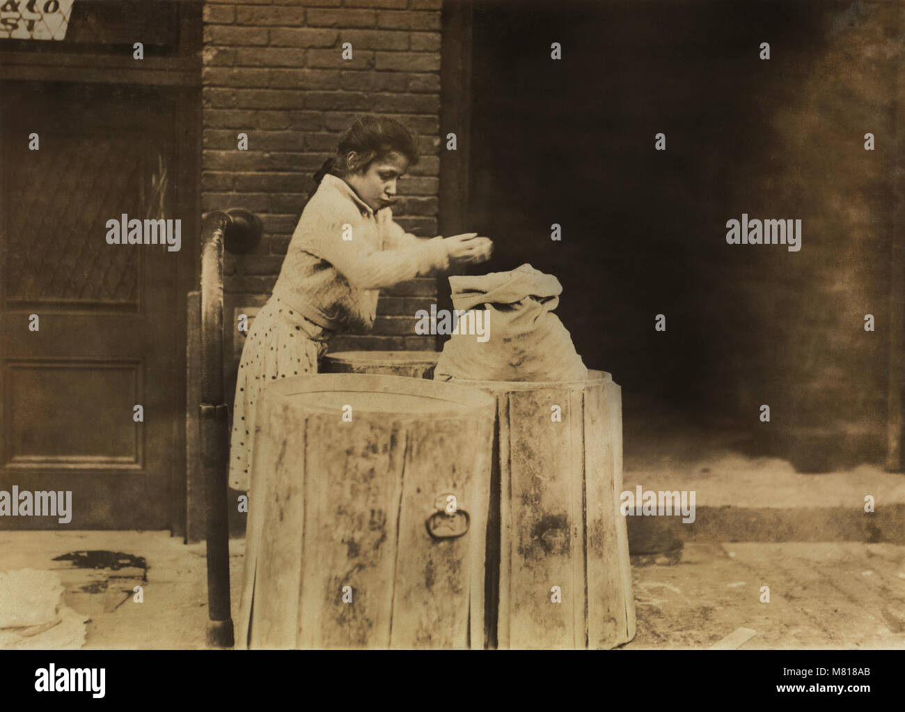 Poverty usa 1900s hi-res stock photography and images - Alamy