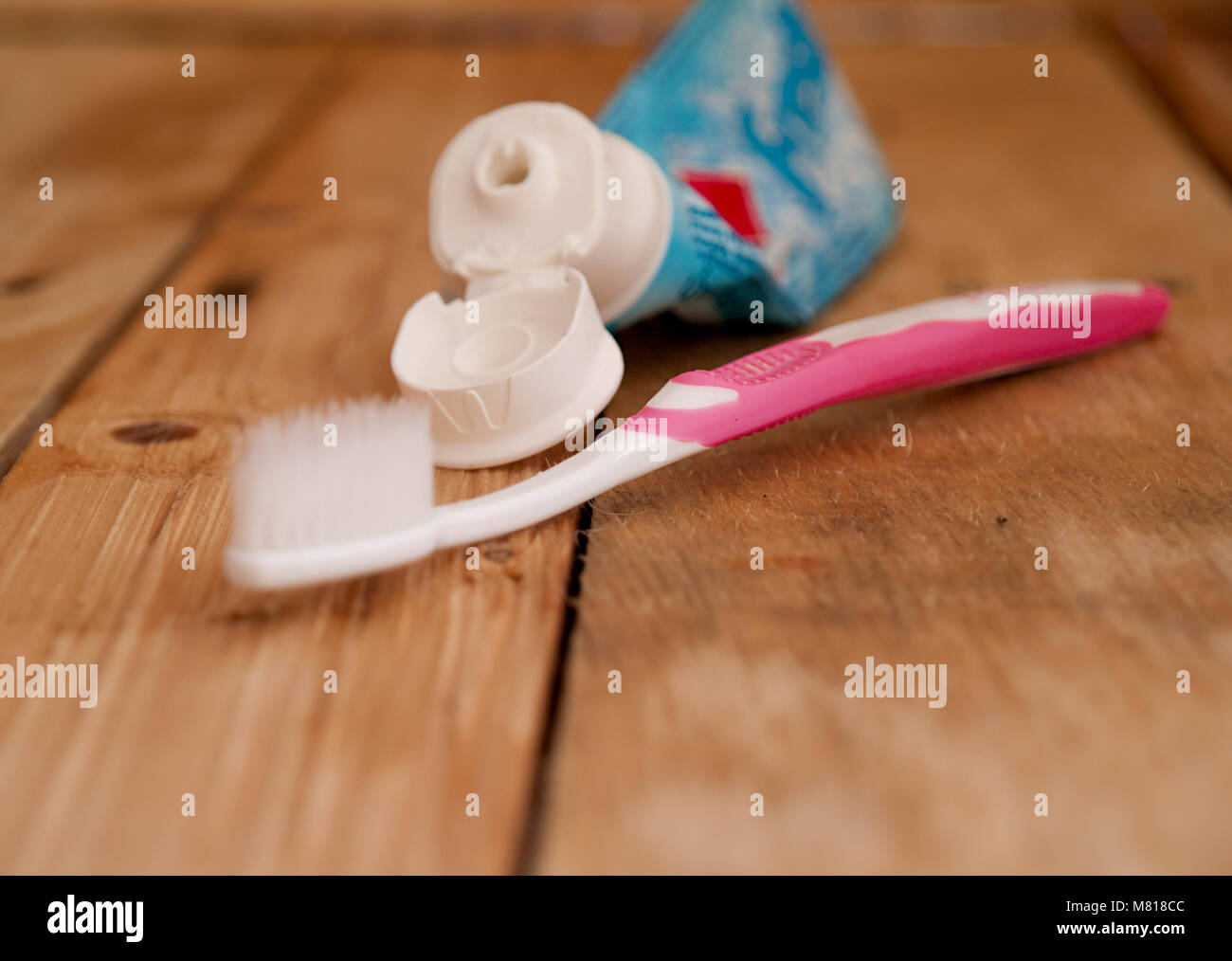Brush teeth, Thoroughly clean the teeth Stock Photo - Alamy