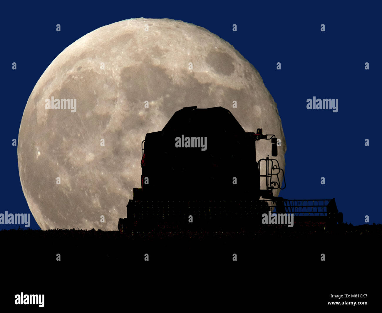 Moon combine harvester hi-res stock photography and images - Alamy