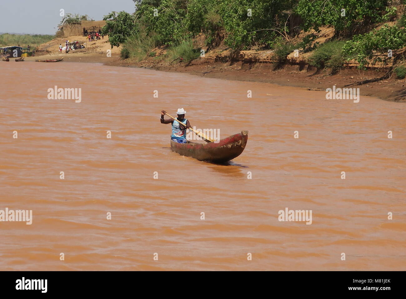 Tsiribihina canoe hi-res stock photography and images - Alamy