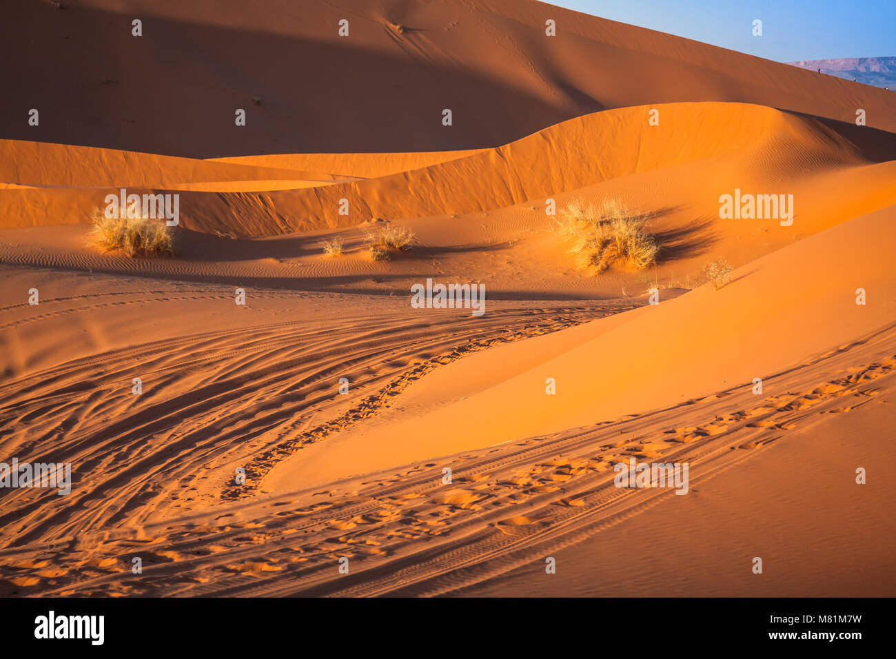 Seif dunes hi-res stock photography and images - Alamy