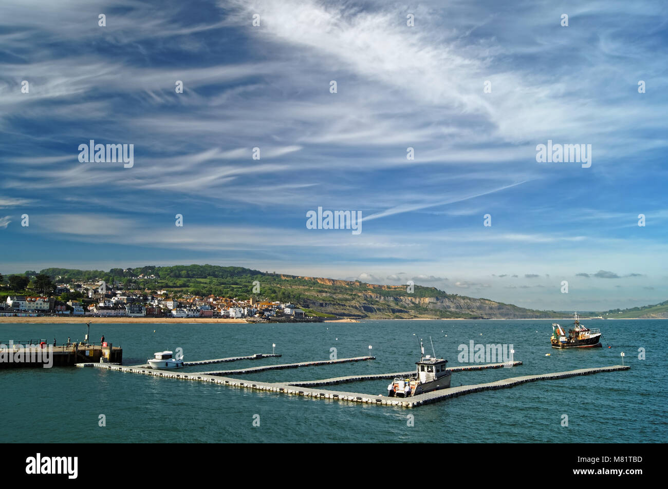 Lyme bay hi-res stock photography and images - Alamy