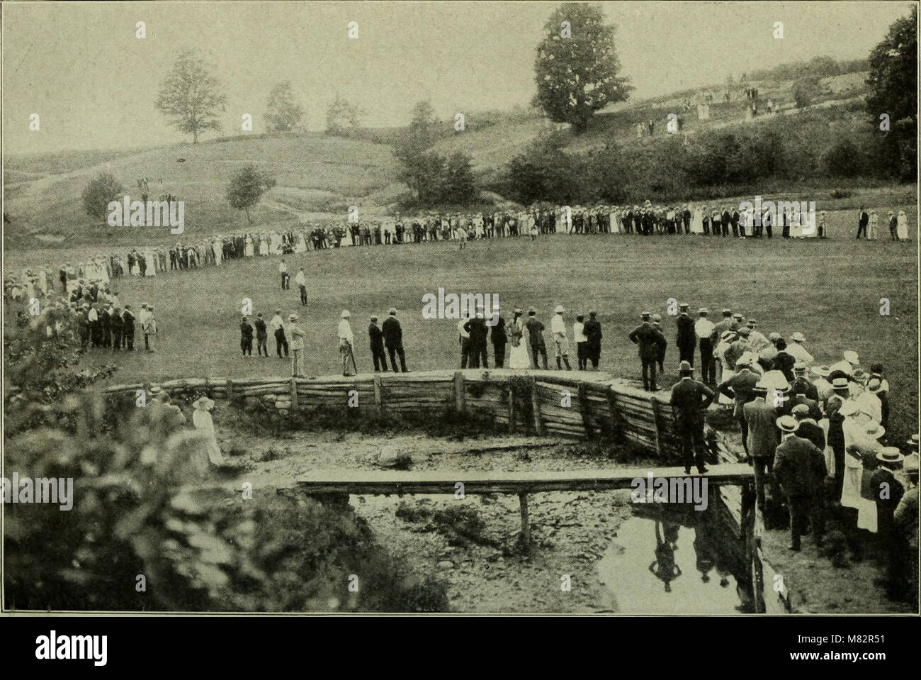 Chick golf hi-res stock photography and images - Alamy