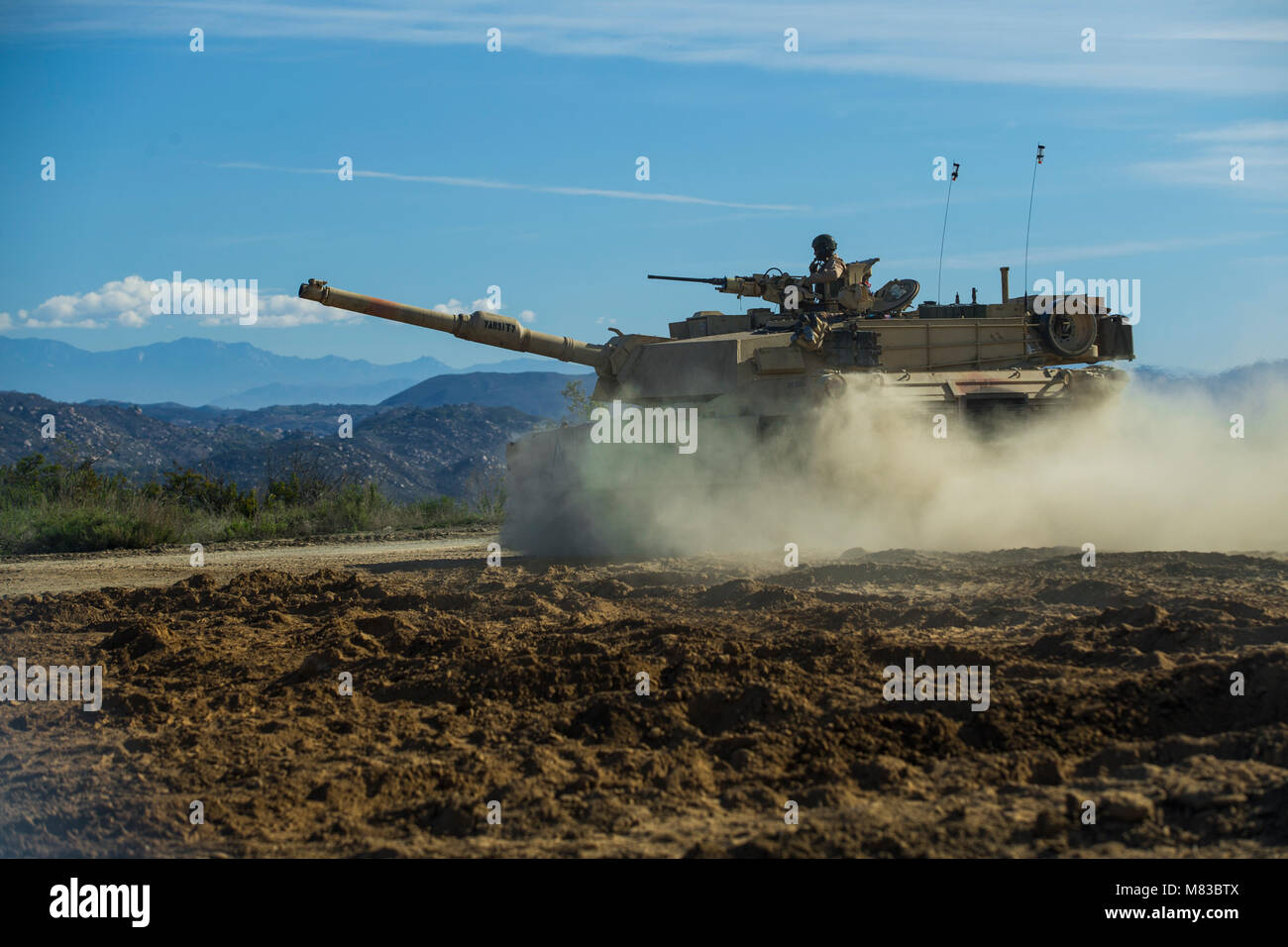 Usmc abrams m1a1 tank hi-res stock photography and images - Alamy