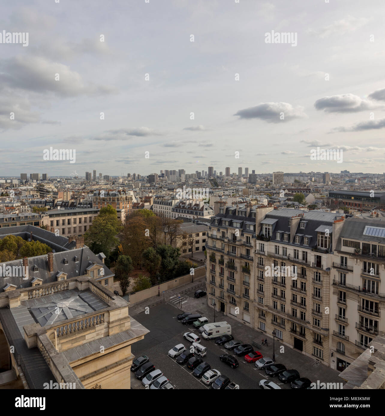 Paris Apartments Blocks High Resolution Stock Photography and Images ...