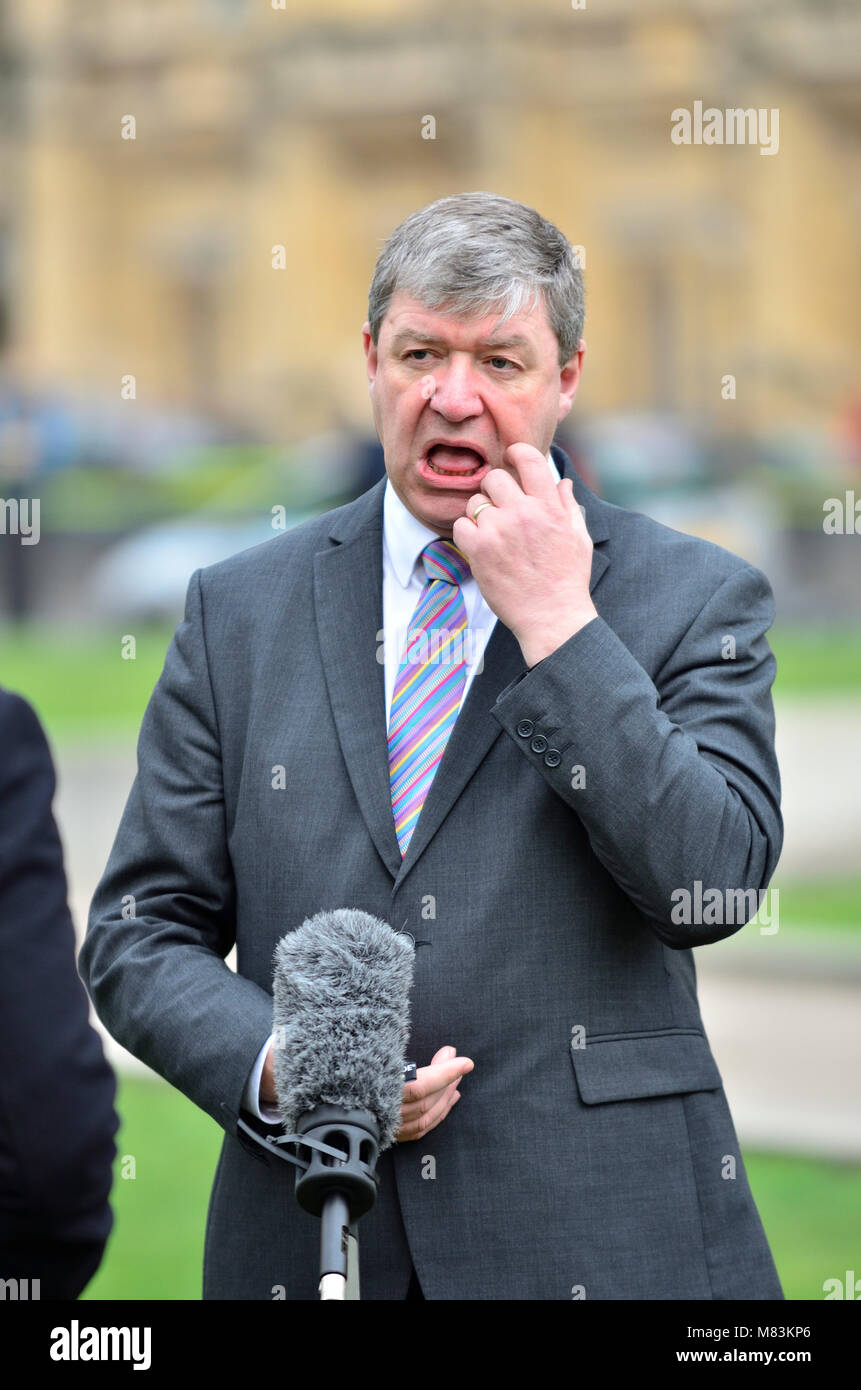 Mp alistair carmichael hi-res stock photography and images - Alamy