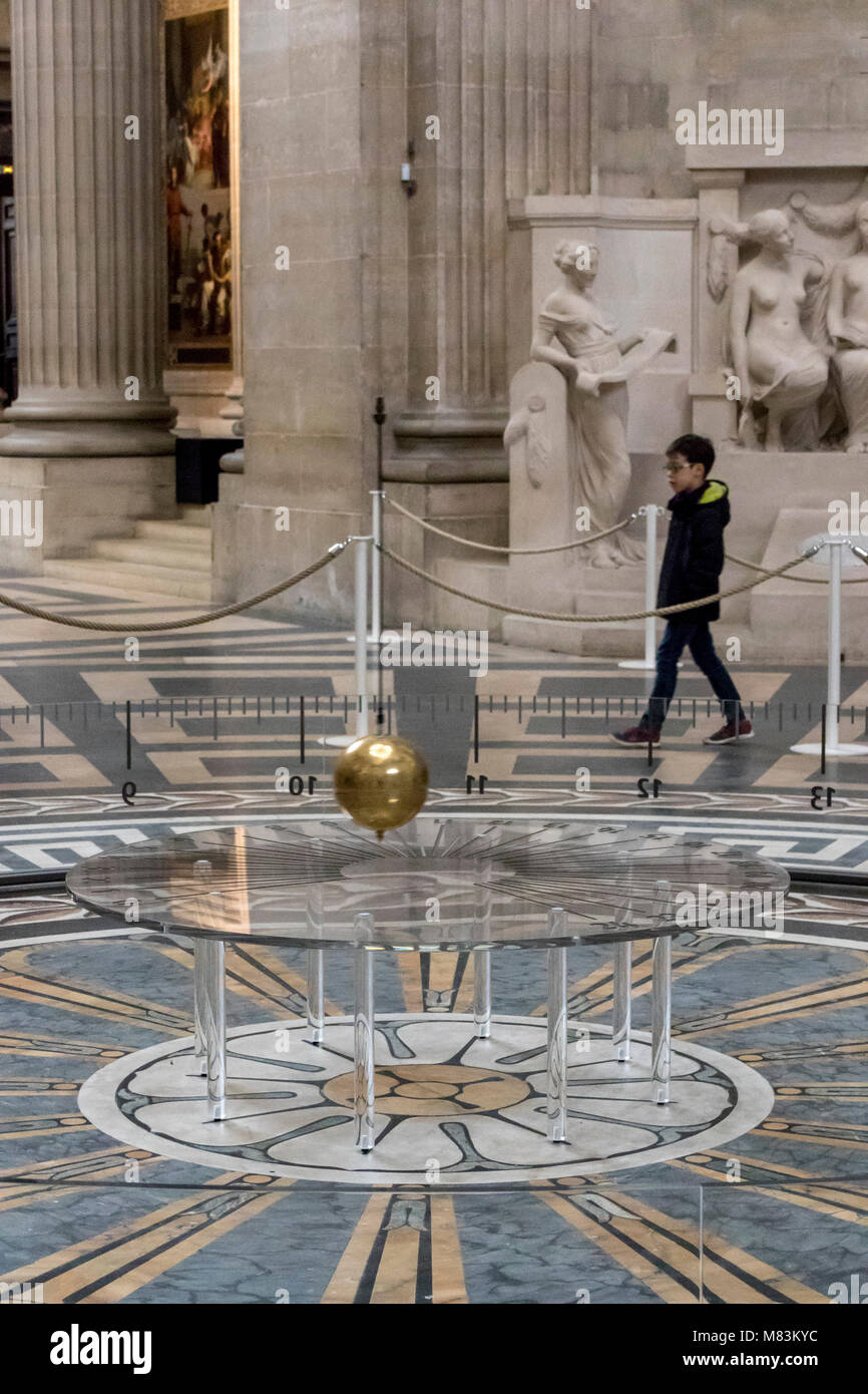 Foucaults pendulum pantheon hi-res stock photography and images - Alamy