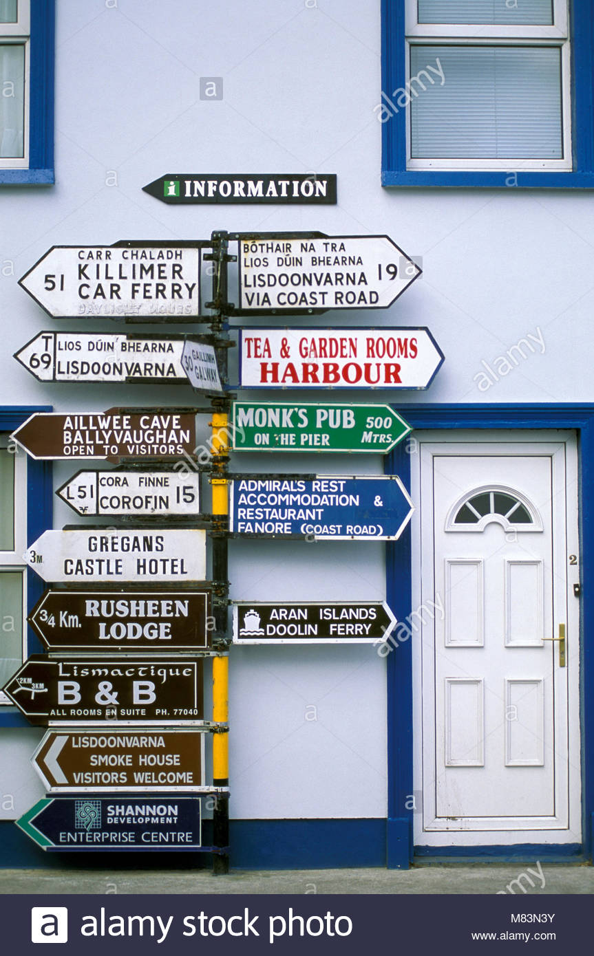 Road Signs Ireland Stock Photos & Road Signs Ireland Stock Images - Alamy