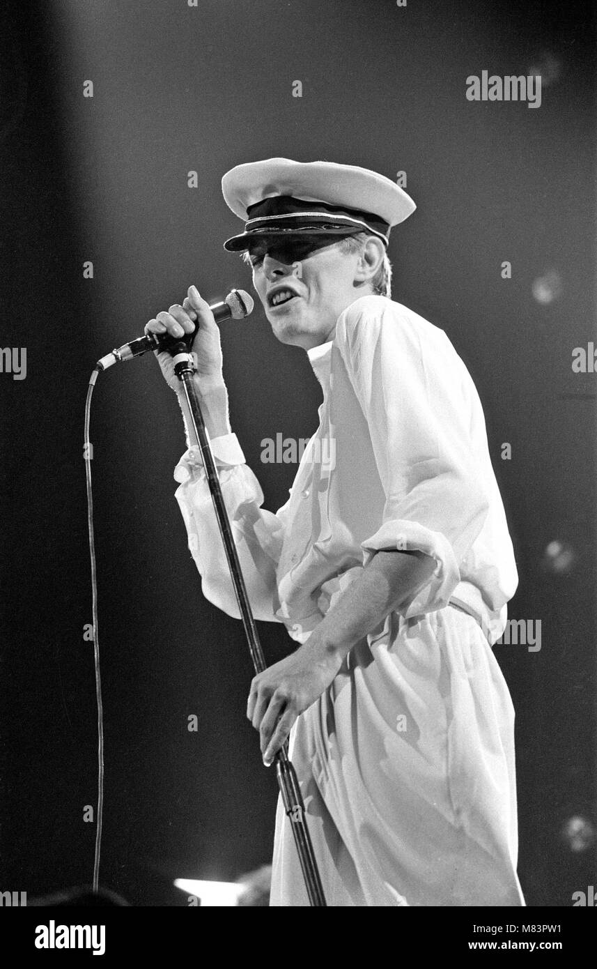 David bowie 1978 hi-res stock photography and images - Alamy