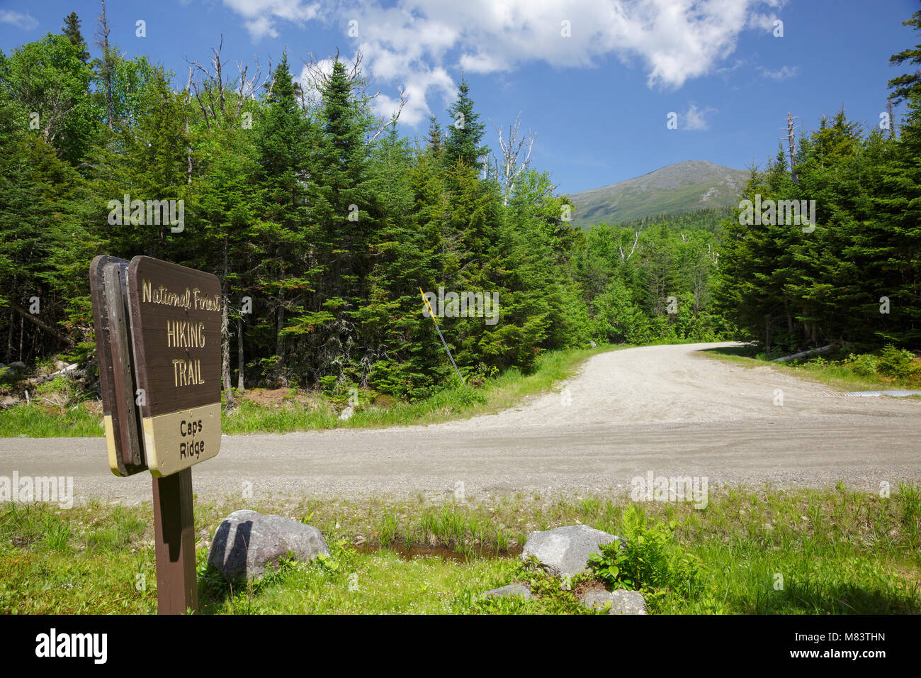 Caps Ridge Trailhead along Jefferson Notch Road in Thompson and ...