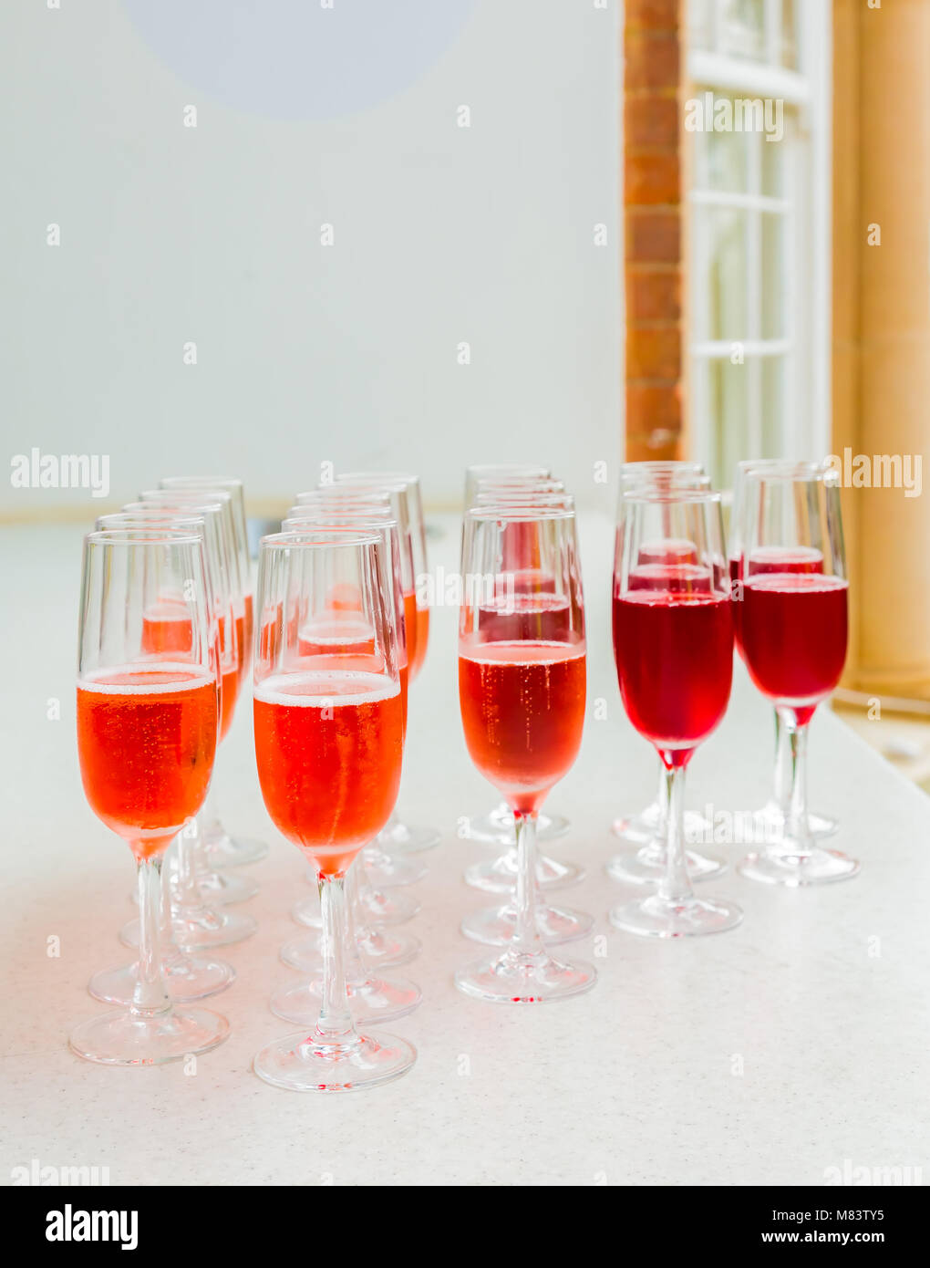 Welcome drinks hi-res stock photography and images - Alamy