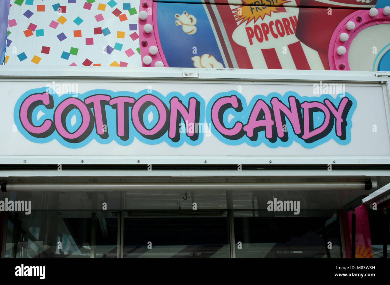 Popcorn cotton candy sign hi-res stock photography and images - Alamy