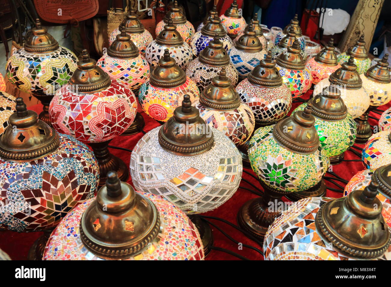 Art deco street lamp hi-res stock photography and images - Alamy