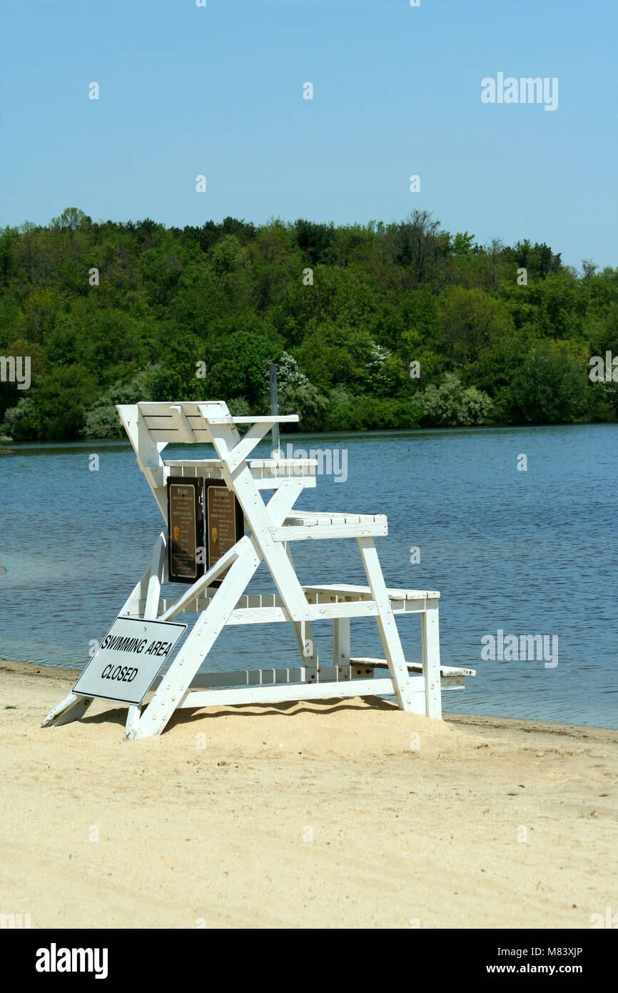 A Lifeguard stand overlooking the water Stock Photo - Alamy