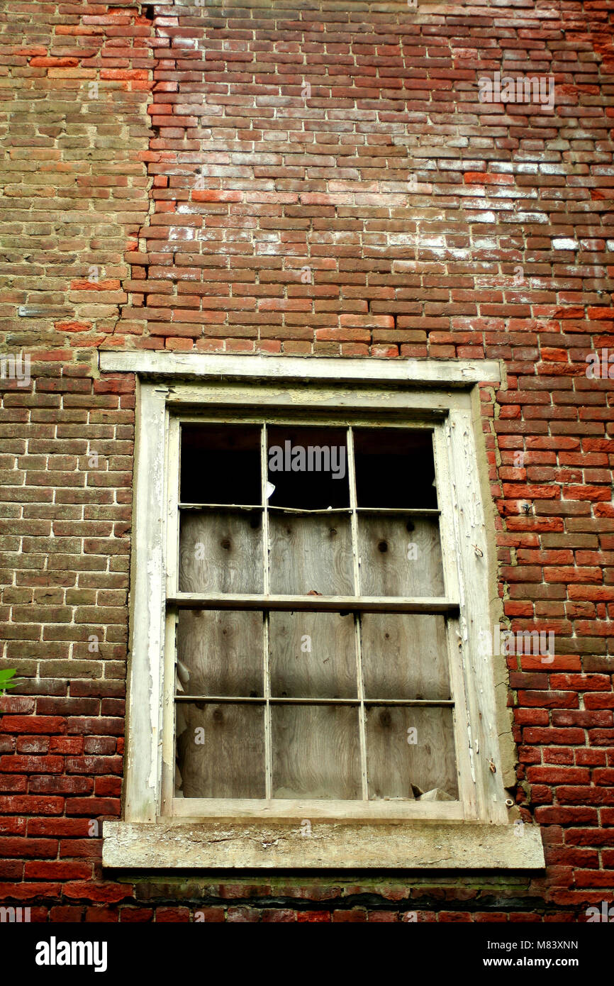 A Window on a abandoned building Stock Photo - Alamy