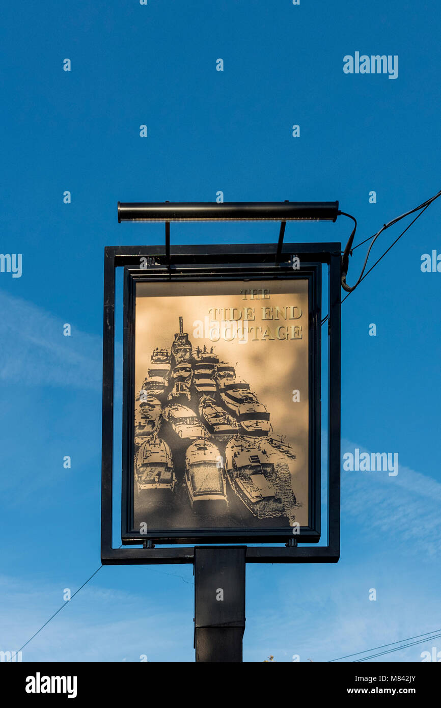 The Tide End Cottage pub sign, Teddington Stock Photo - Alamy