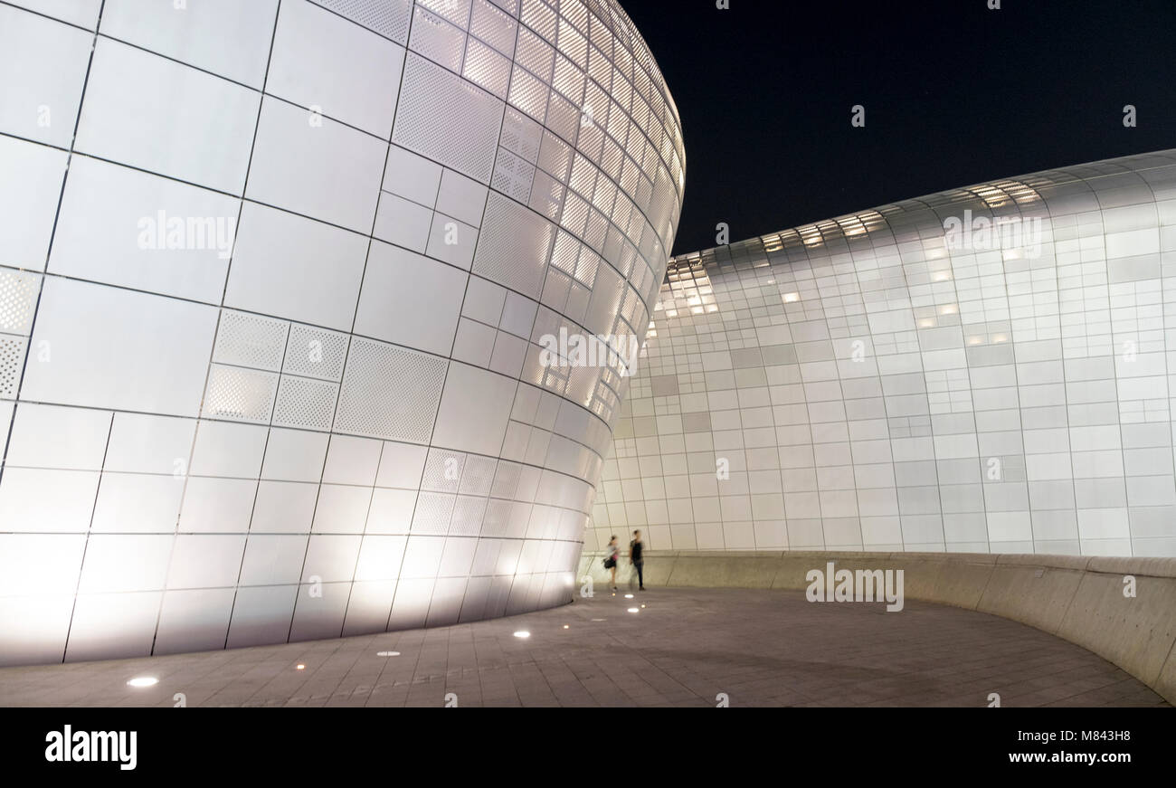 Dongdaemun Design Plaza (DDP) complex at night (Seoul, South Korea ...