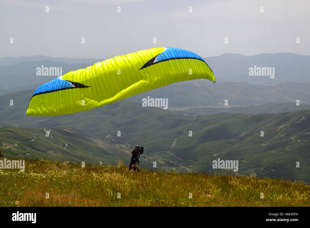 Paragliding wing hi-res stock photography and images - Alamy