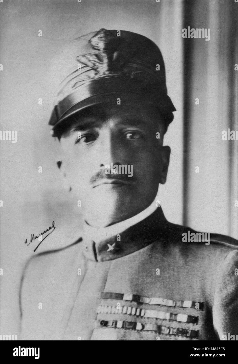 Italian general Black and White Stock Photos & Images - Alamy