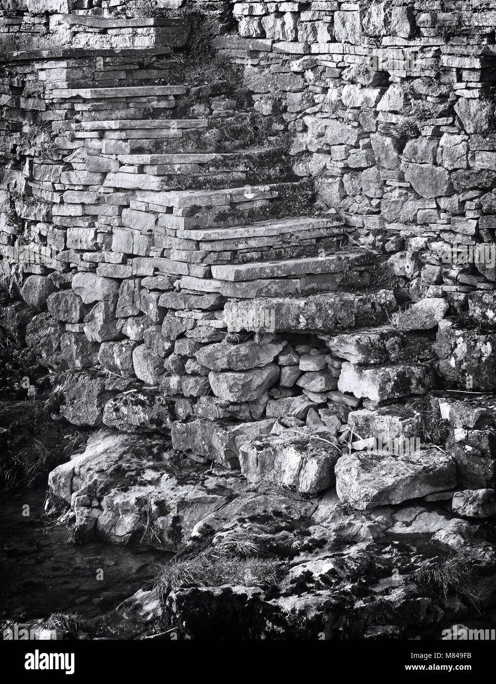 Worn stone steps hi-res stock photography and images - Alamy