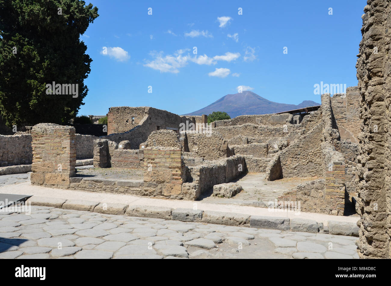 Pompeii with Vesuvius Stock Photo - Alamy