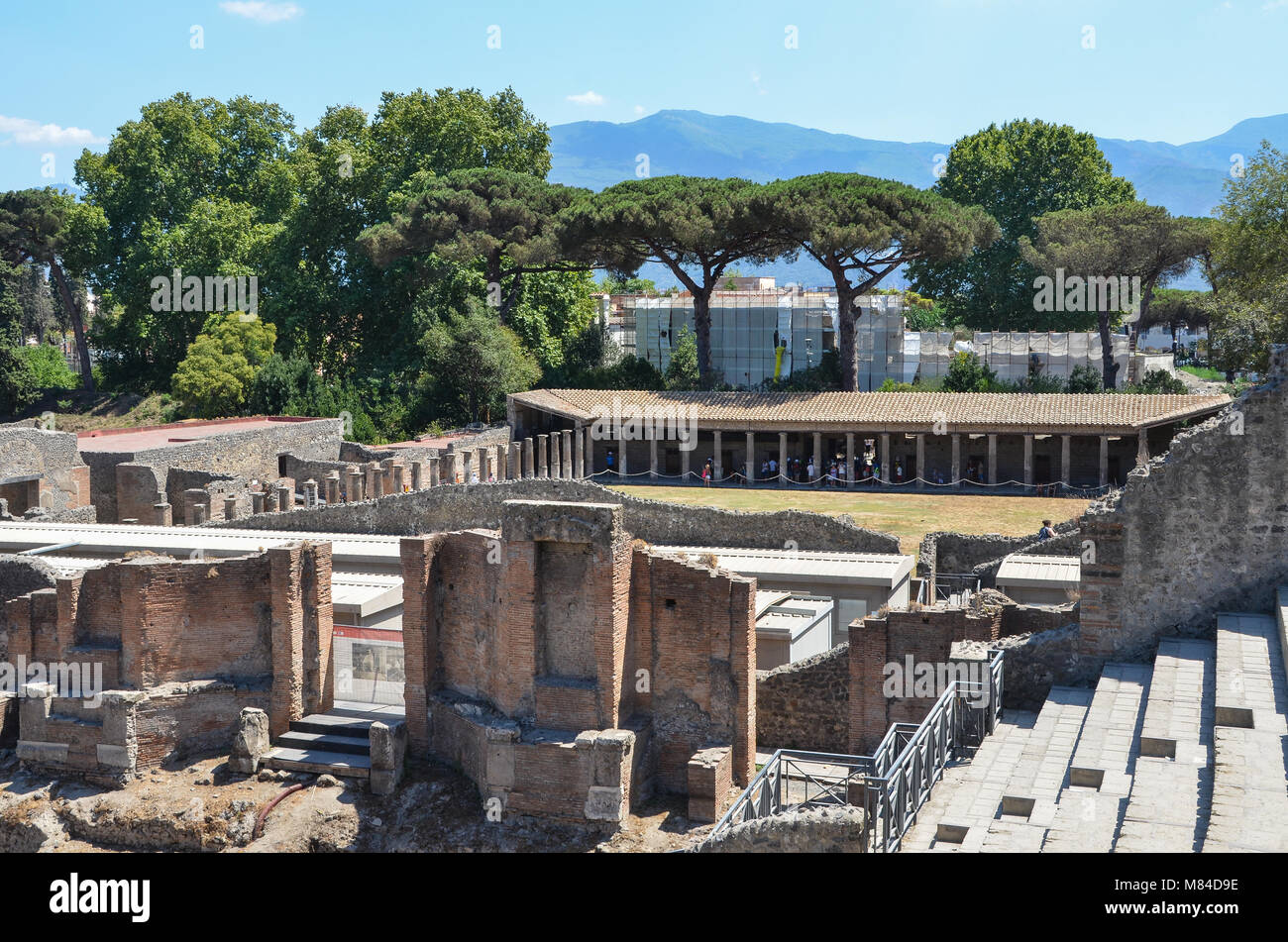 Gladiators barracks pompeii hi-res stock photography and images - Alamy