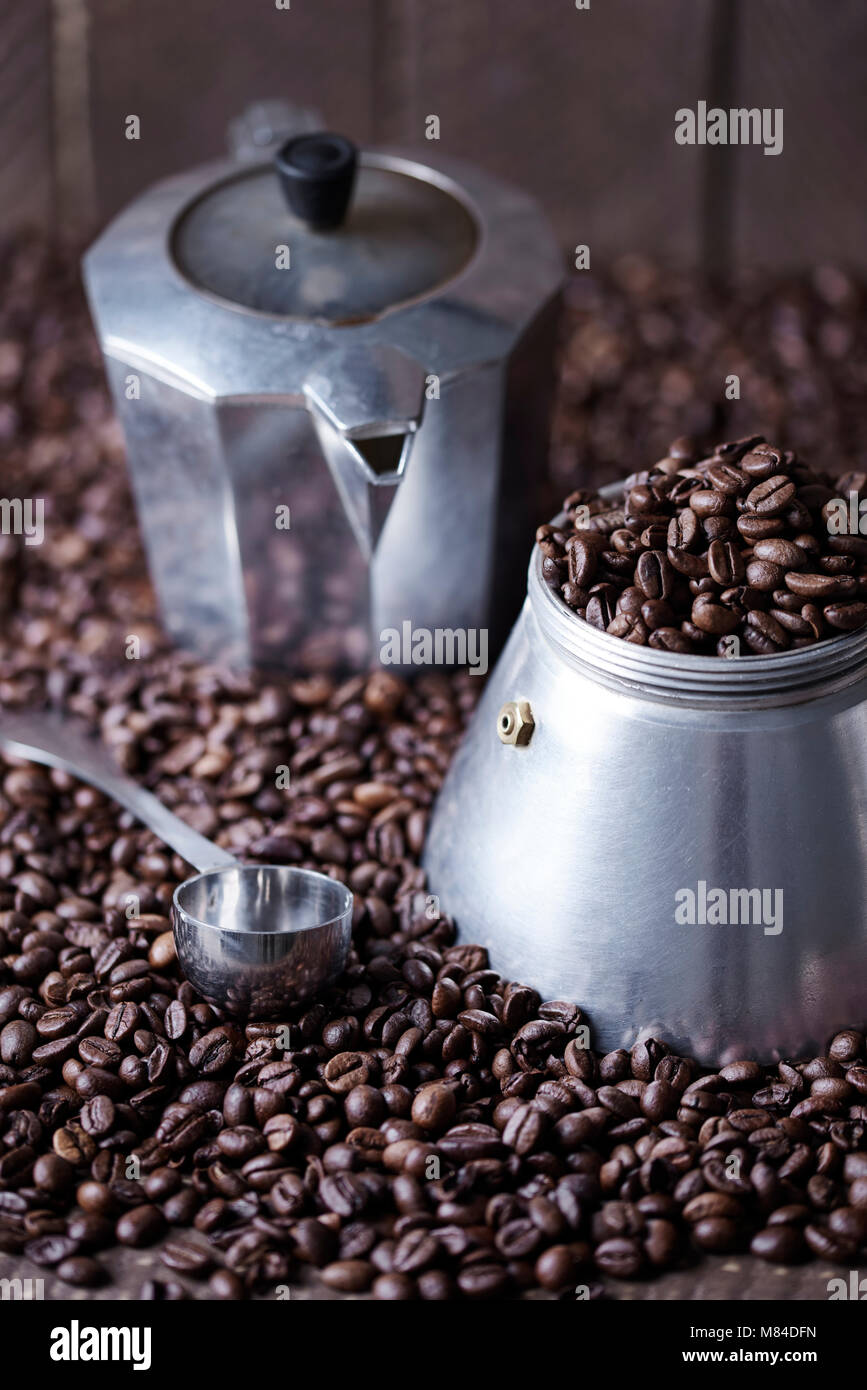 Old fashioned coffee cup hi-res stock photography and images - Alamy