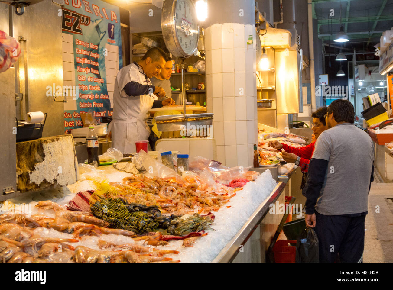 Mexican locals buying fish at fish stand ,mexico city, mexico Stock ...
