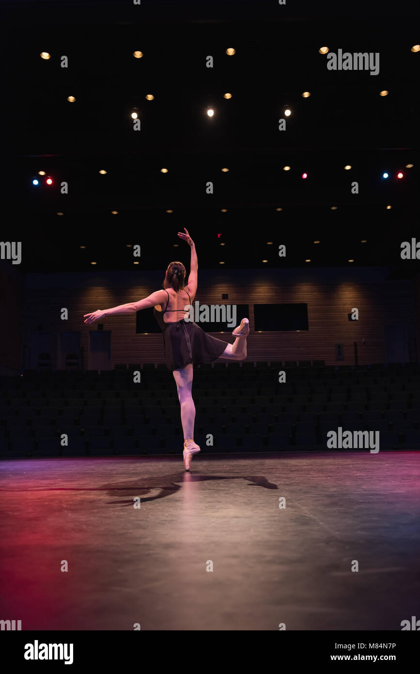 Ballet dancer dancing on stage Stock Photo - Alamy