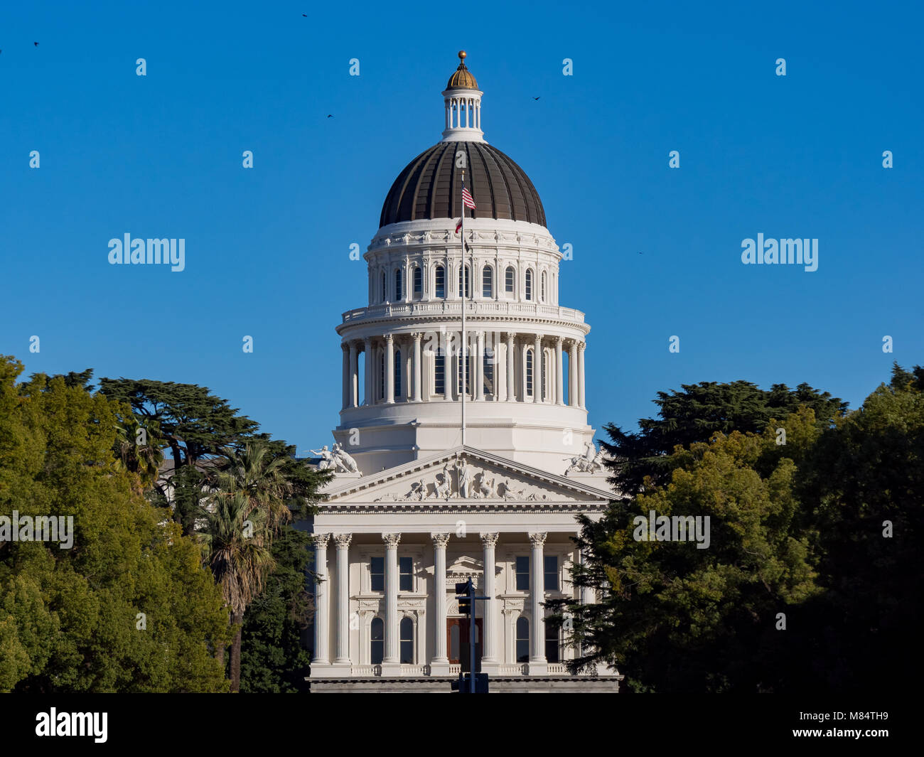 Afternoon exterior view of the historical California State Capitol at ...