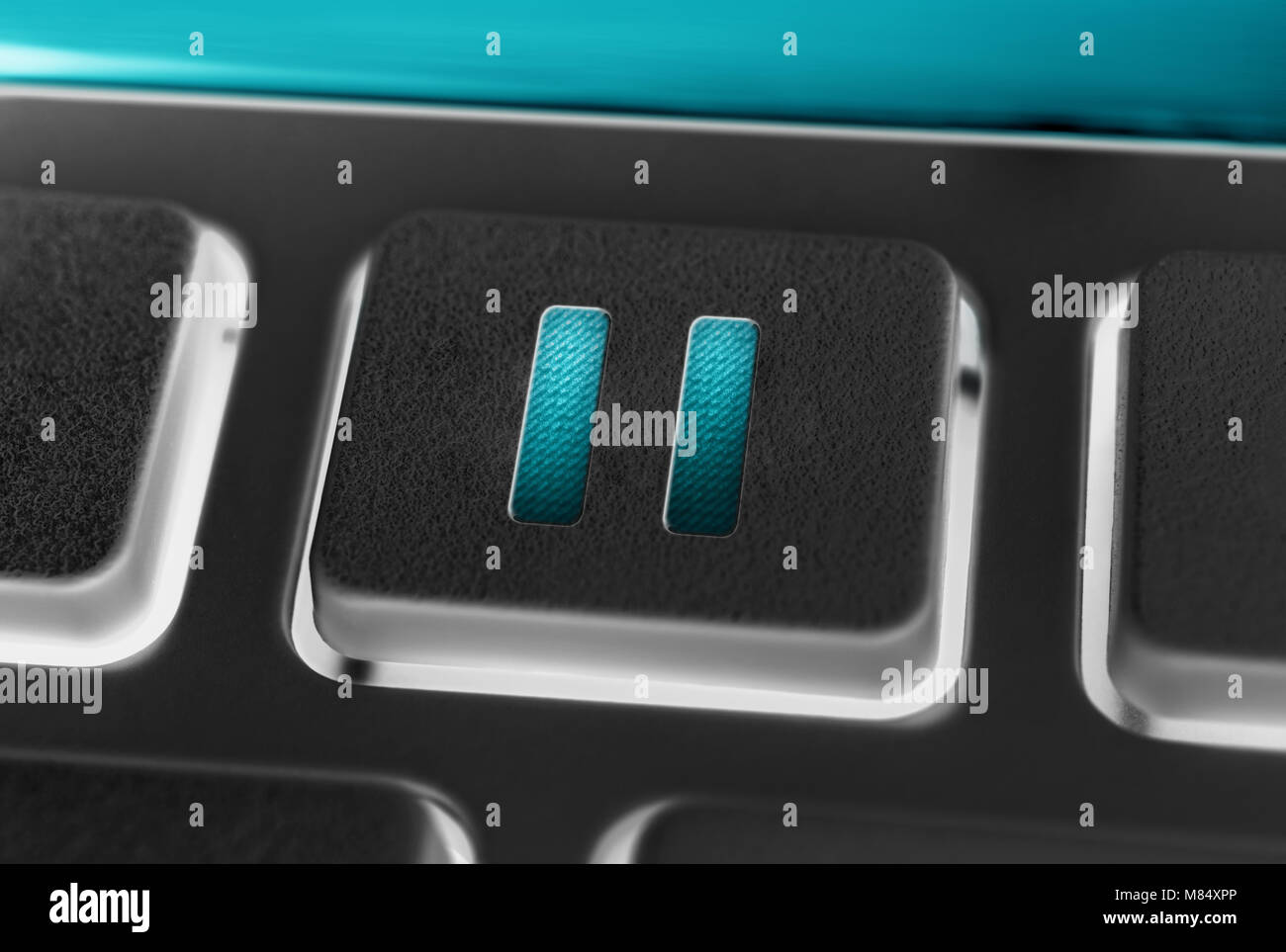 Pause button remote control hi-res stock photography and images - Alamy