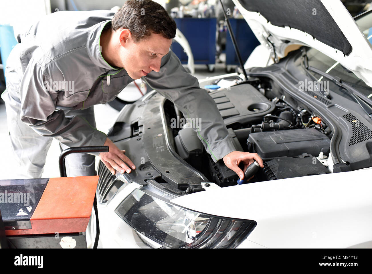 Engine repair hi-res stock photography and images - Alamy