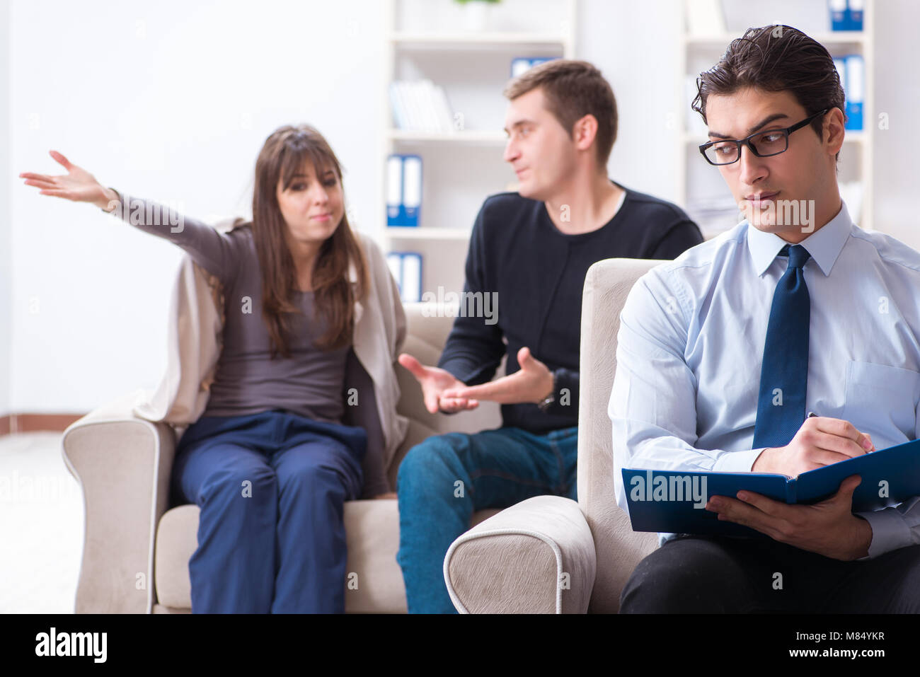 Family Visiting Psychologist For Family Problem Stock Photo Alamy