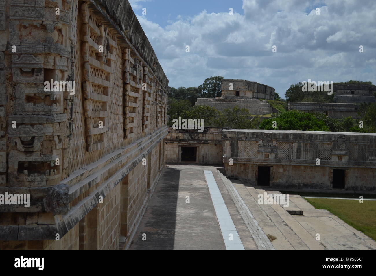 Nunnery quadrangle uxmal hi-res stock photography and images - Alamy