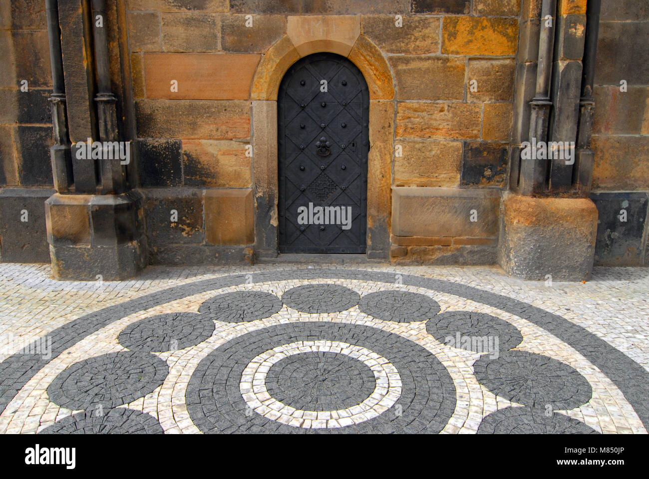 Mosaic stone pavement hi-res stock photography and images - Alamy