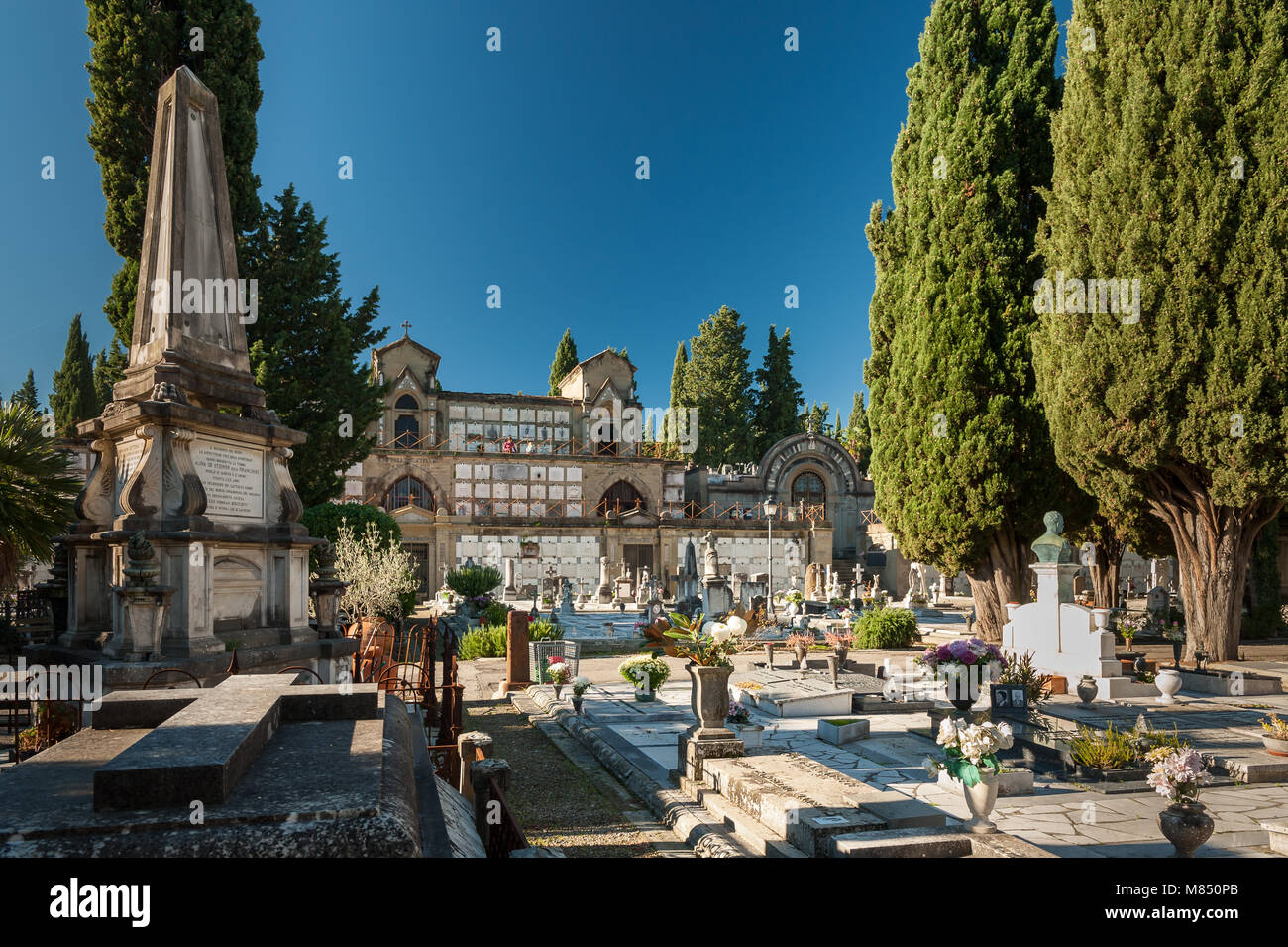 Italian cemetery hi-res stock photography and images - Alamy