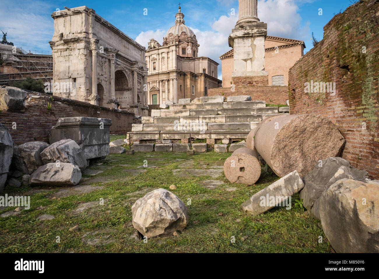 Beautiful ruins corinthian columns hi-res stock photography and images ...