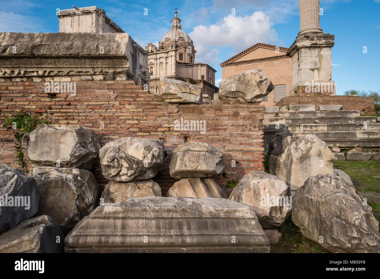 Beautiful ruins corinthian columns hi-res stock photography and images ...