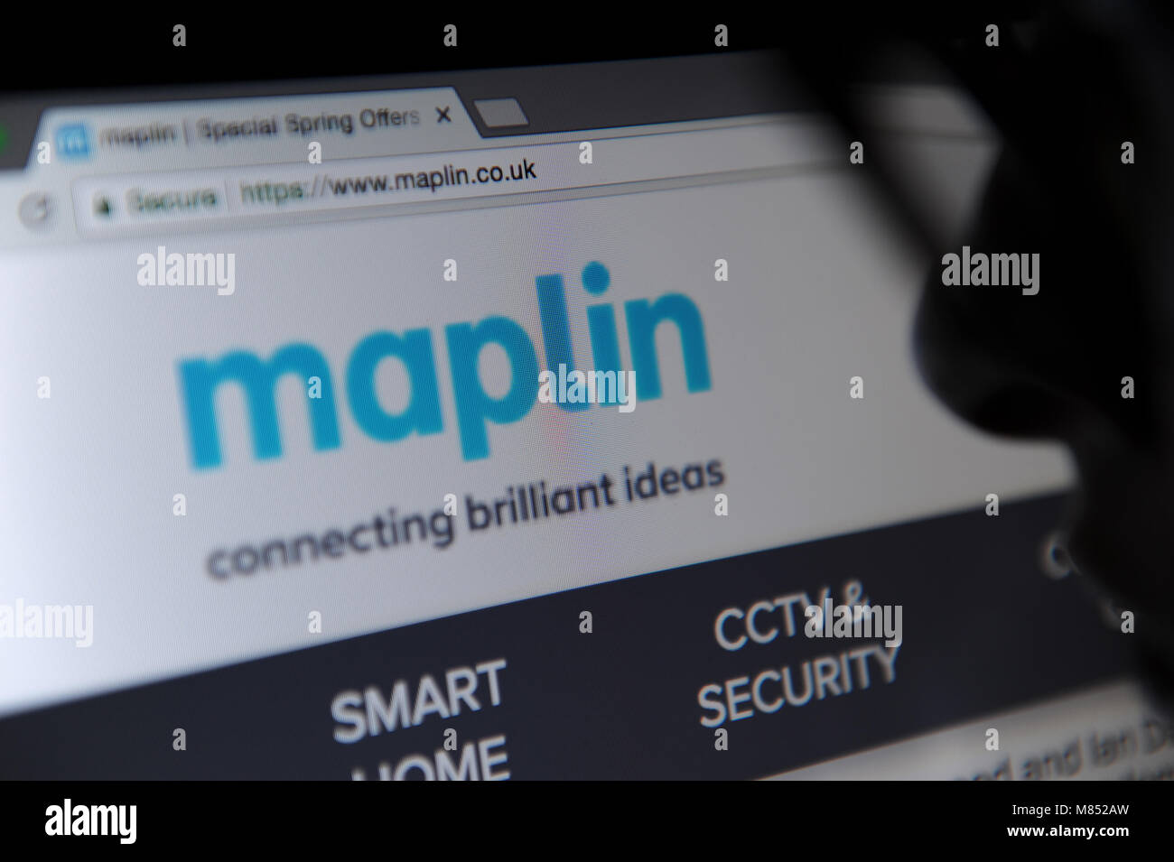 The Maplin website maplin.co.uk on a computer screen Stock Photo - Alamy