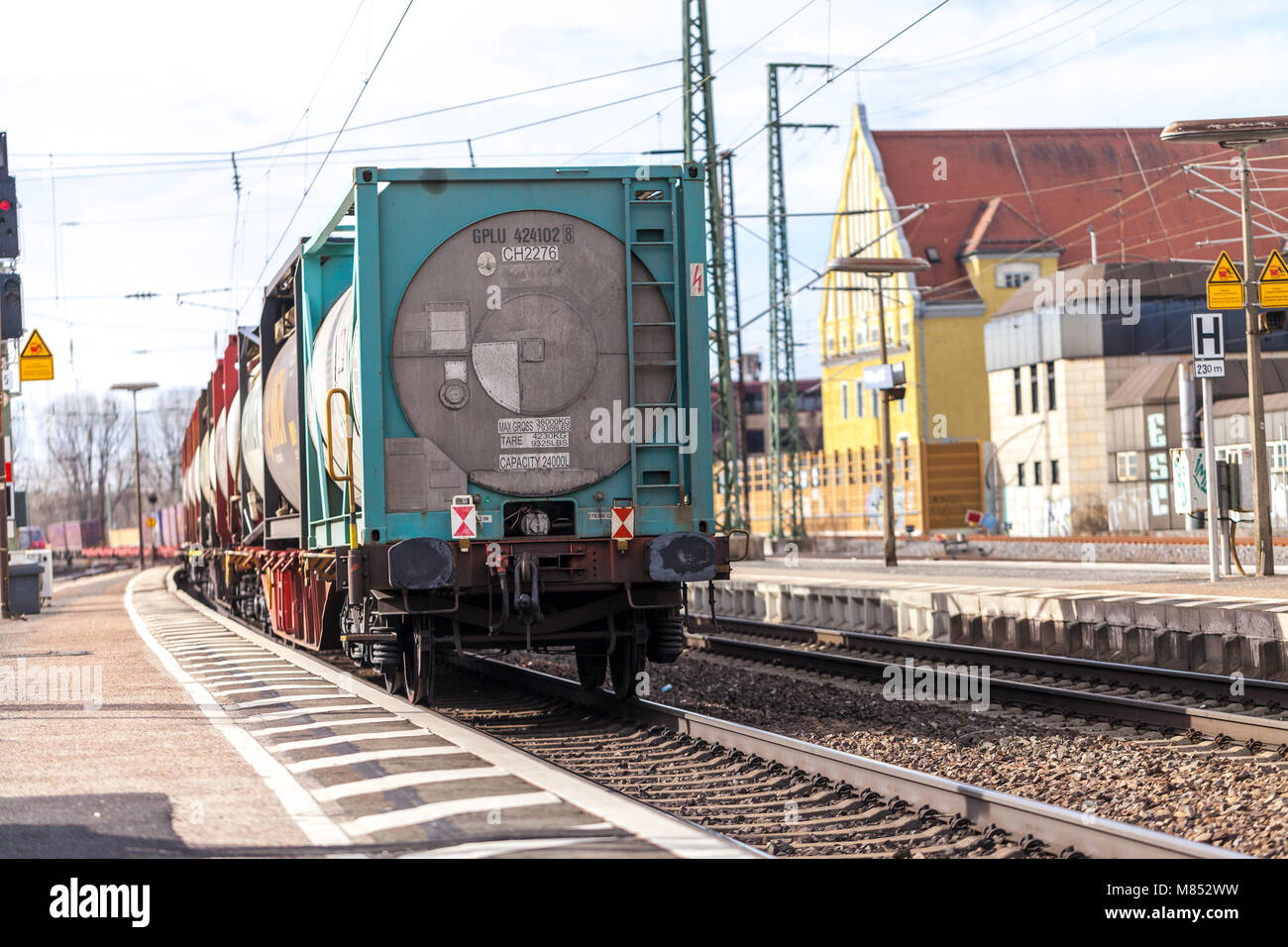 Goods train passes railway station hi-res stock photography and images ...