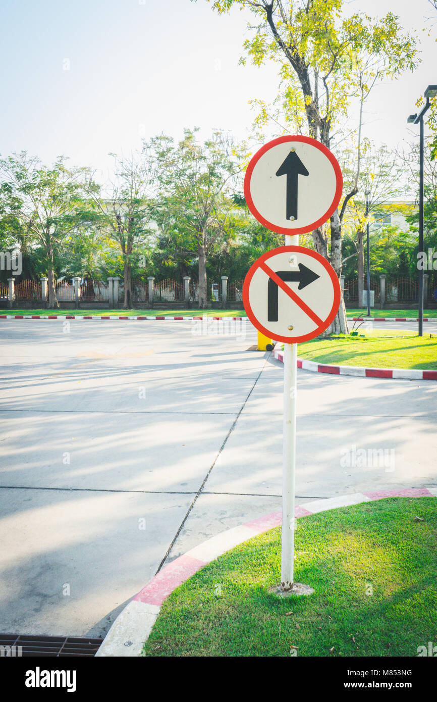 Outdoor Parking road and sign Stock Photo - Alamy