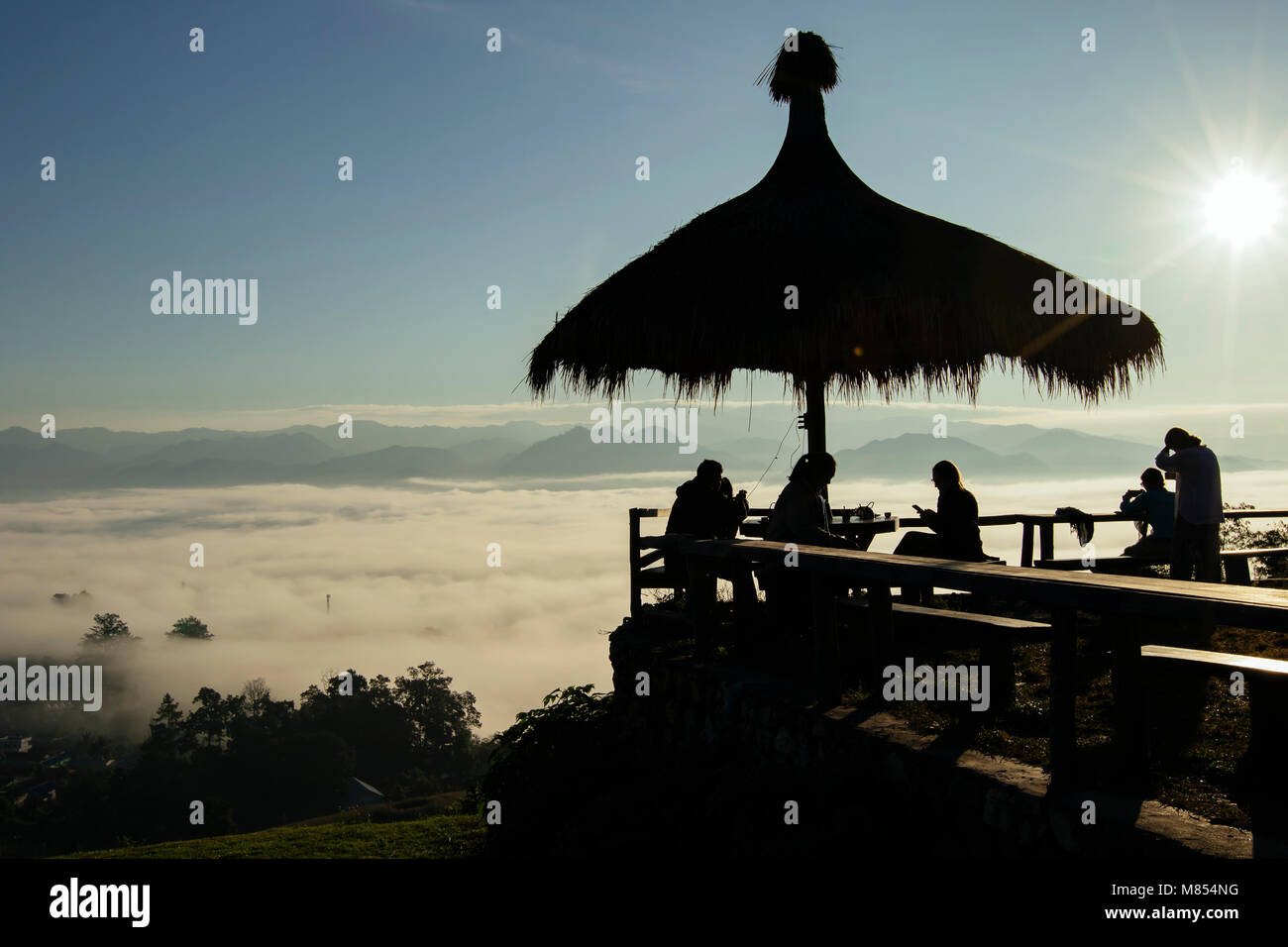 Yun sun hi-res stock photography and images - Alamy