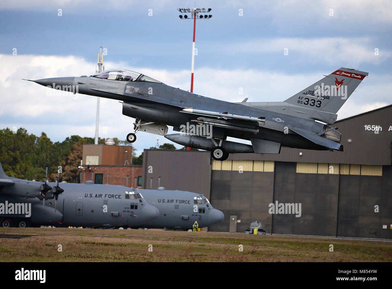 A U.S. Air Force F-16C Fighting Falcon with the 177th Fighter Wing, New ...