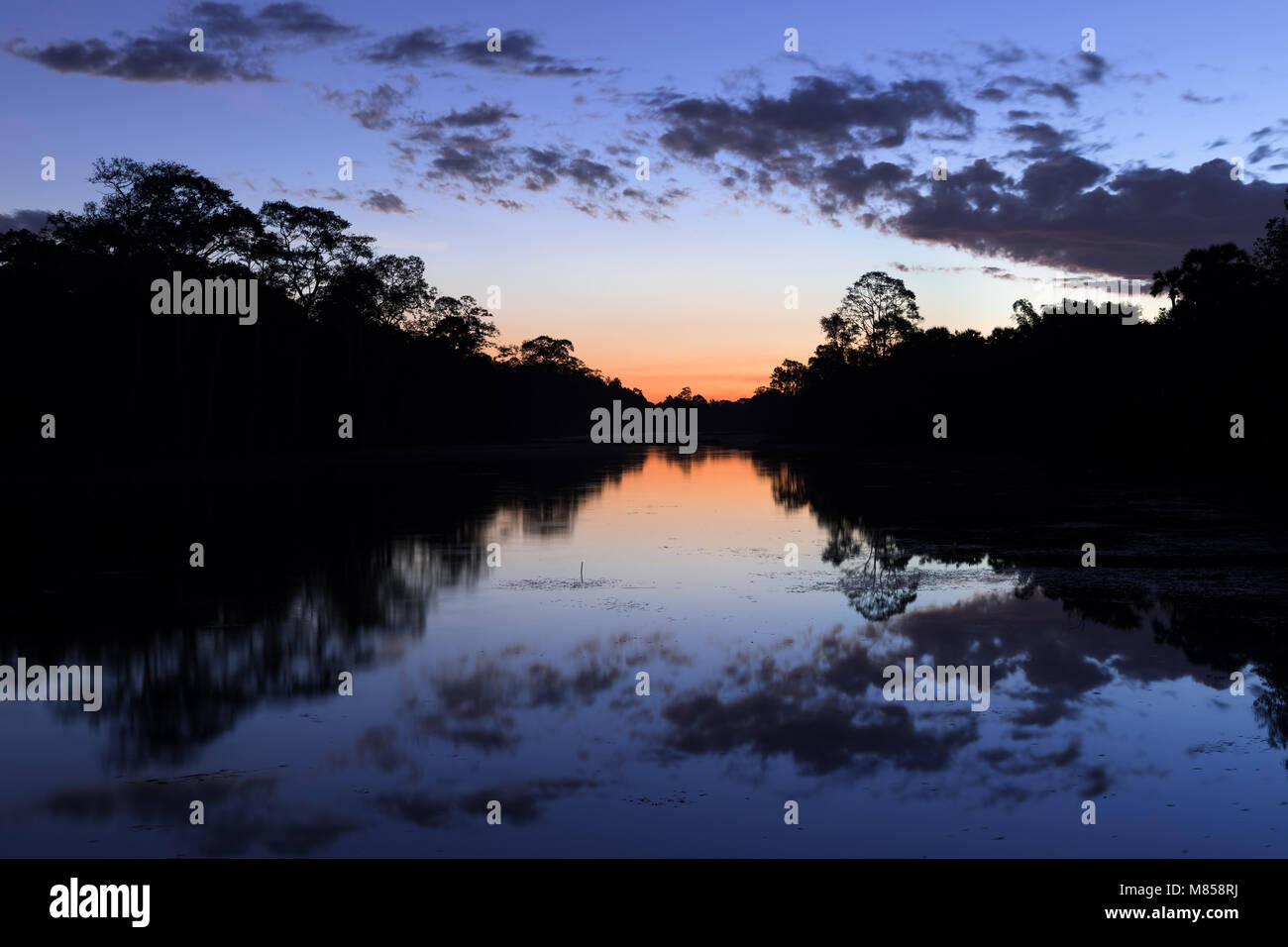 Angkor moat hi-res stock photography and images - Alamy