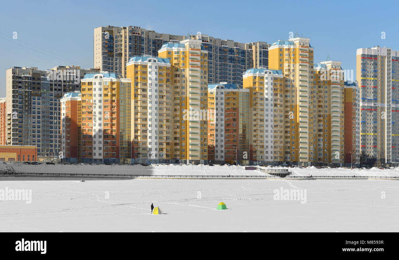 Moscow suburb houses hi-res stock photography and images - Alamy